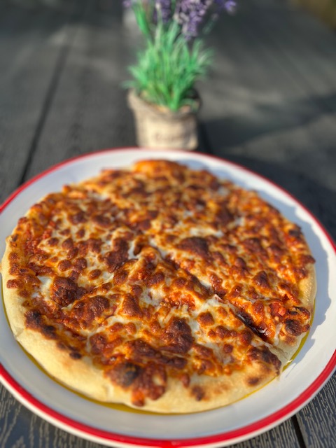 Juhtúrós pizza 28E - Repetatanya Önkiszolgaló Étterem